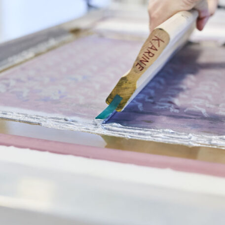La technique de la sérigraphie, savoir-faire d’impression ancestral